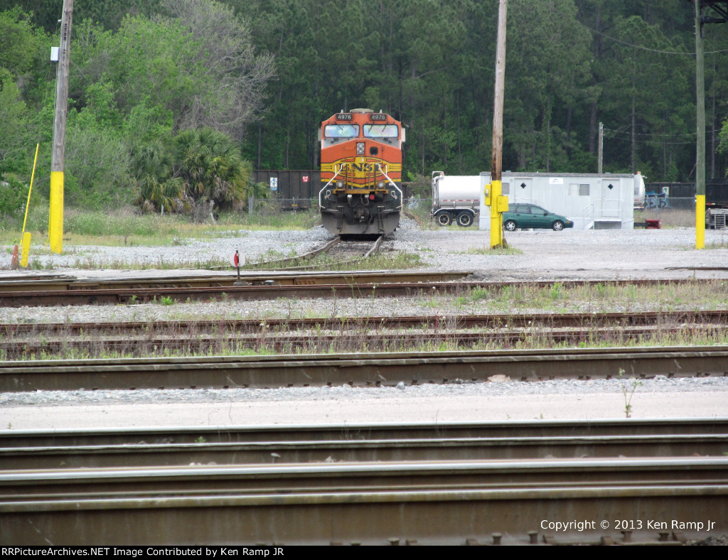BNSF 4976
